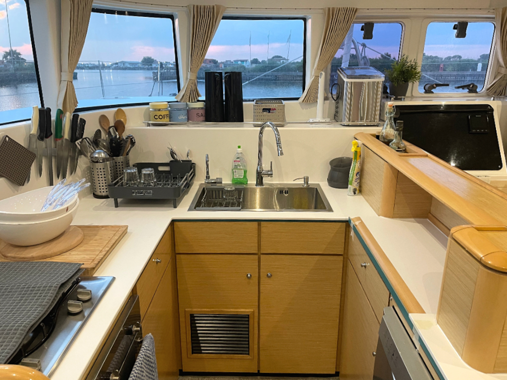 KITCHEN | MYKONOS CRUISES WITH CATAMARAN